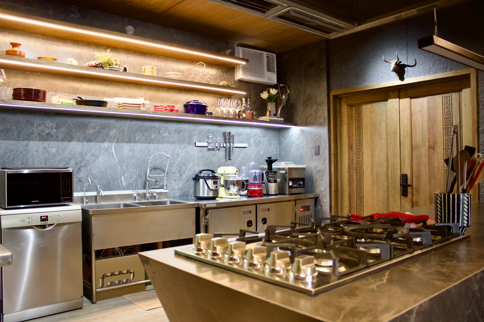 KITCHEN STUDIO – UrbanMeatPH